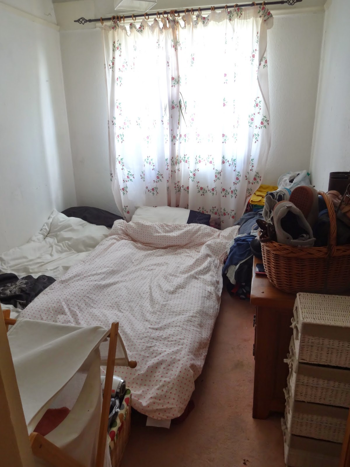 Living Out of Boxes: Our Temporary Home - Kezzabeth | DIY & Renovation Blog