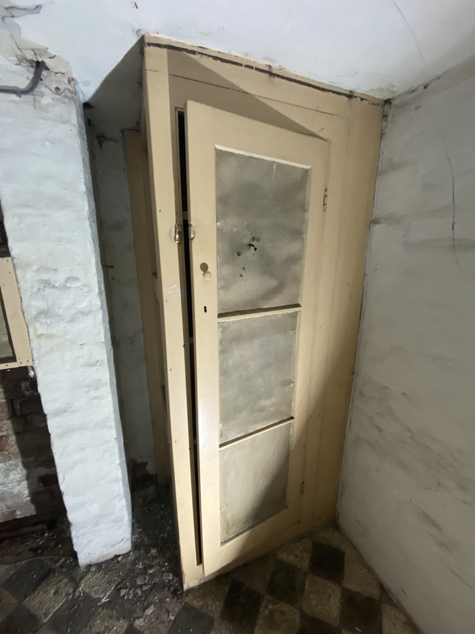 Victorian Cellar – A Tour and What We Have Planned! - Kezzabeth | DIY ...