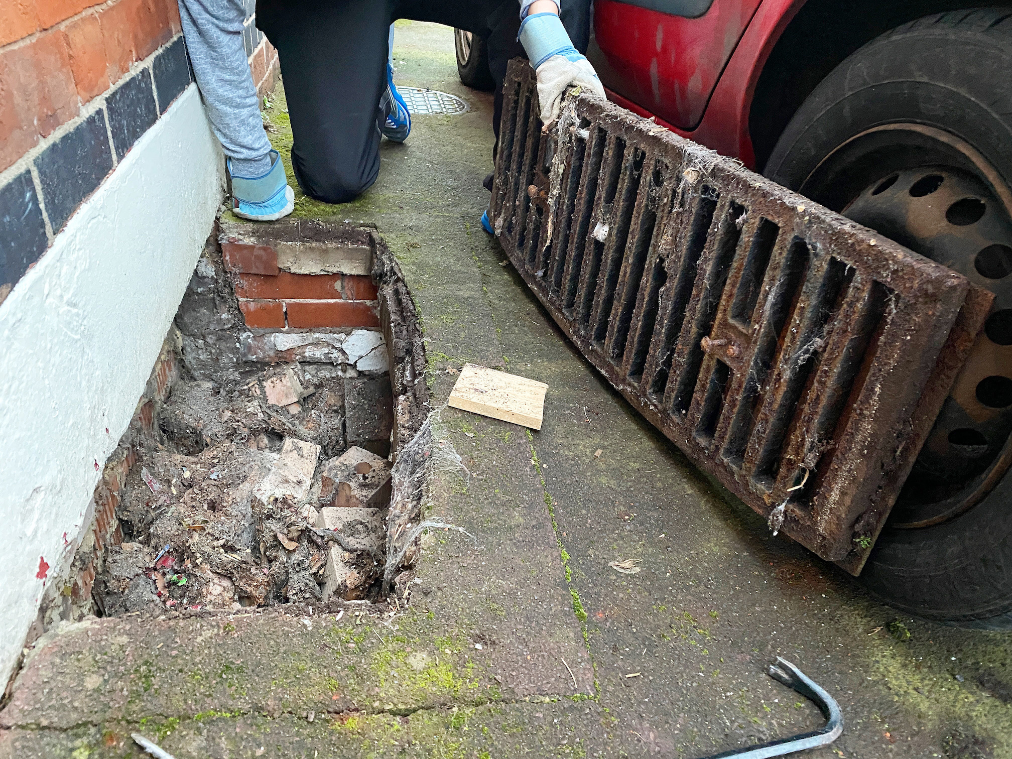DIY Fitting A Window In Our Victorian Basement Cellar - Kezzabeth | DIY ...