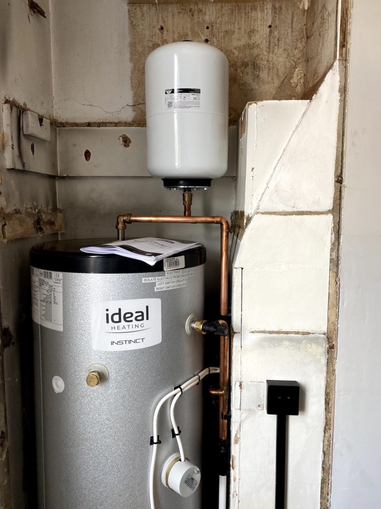 Installing A New Unvented Cylinder! - Kezzabeth | DIY & Renovation Blog